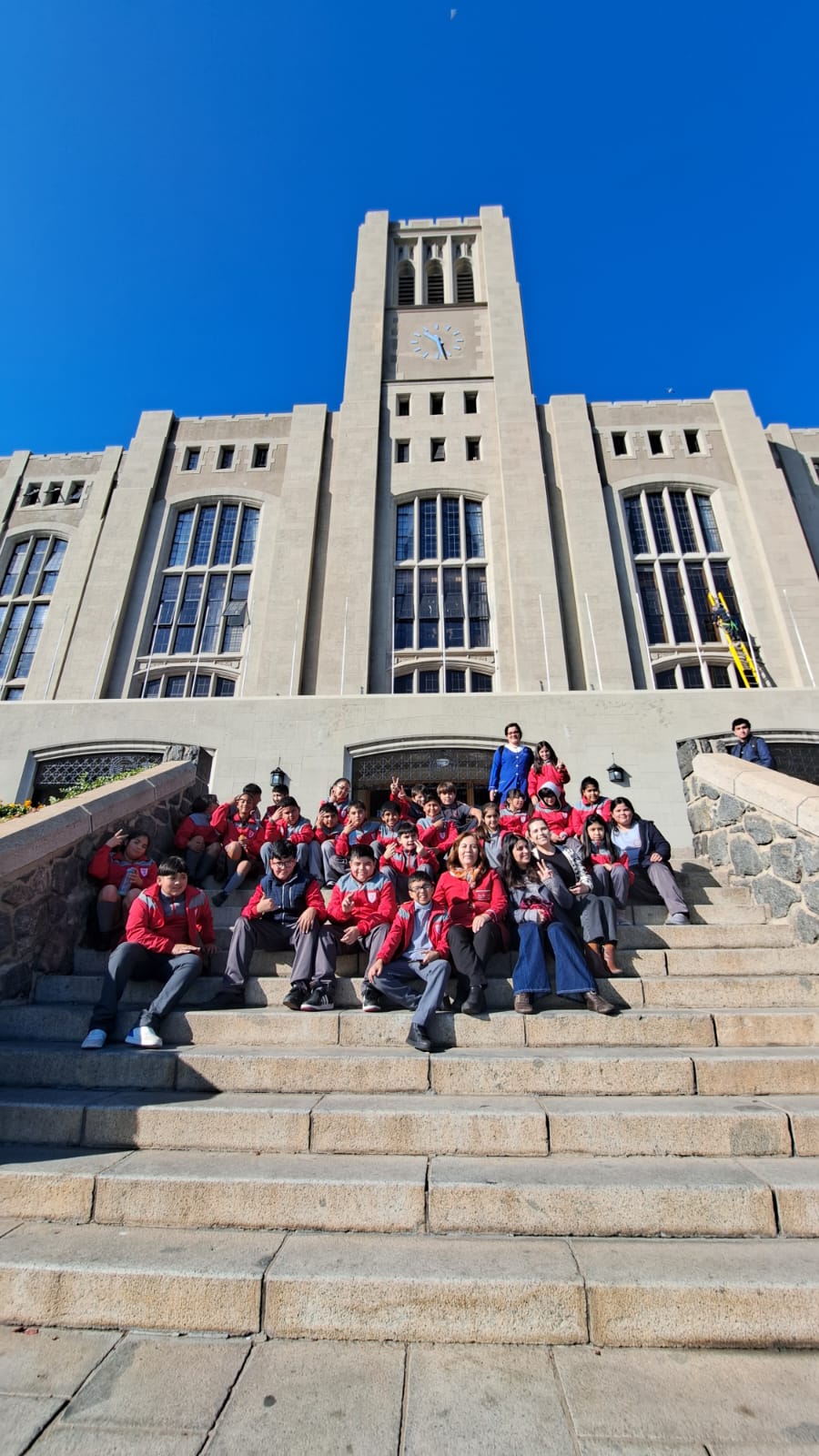 Cerca de 300 escolares participaron en ciclo de charlas USM Bee Lab | DGVM